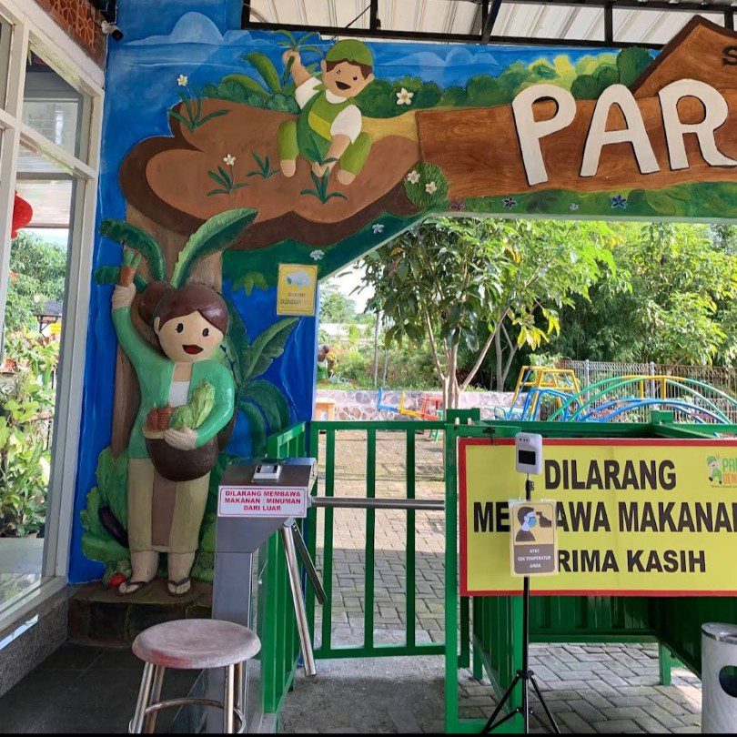 Pari Bendo Lawang, Bukan Sekedar Kolam Renang - Bala Bala Story